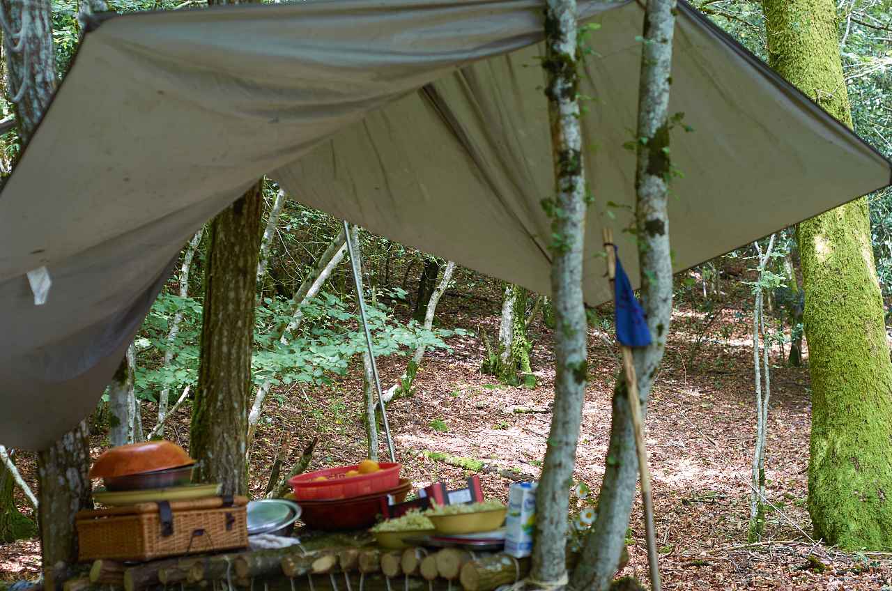 Le tarp : l'abri ultra-polyvalent — LaToileScoute